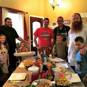 Holiday Family Gatherings: Tricks for Managing the Mess - Clever Housewife