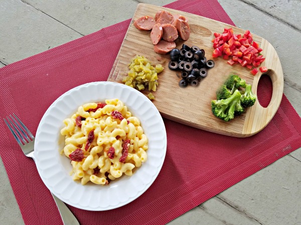 5 Minute Dinner: 6 Macaroni and Cheese Mix-ins - Clever Housewife
