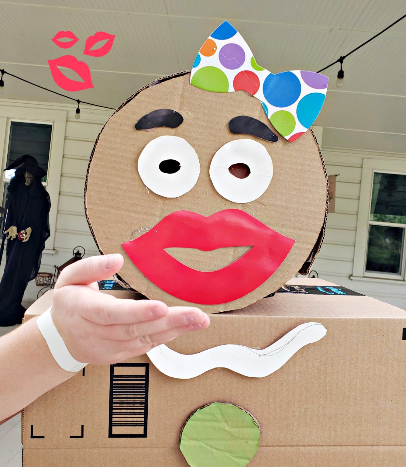 DIY Gingerbread Woman Costume from Boxes - Clever Housewife